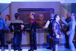 Star Trek: 3D-Printed USS Enterprise-D Ten Forward Lounge - Nerd Emperor